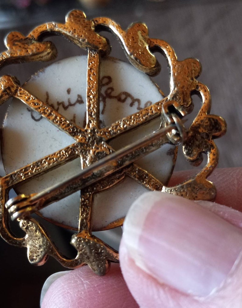 Victorian Hand Painted Porcelain Pins. Set of 3 Victorian Porcelain ...