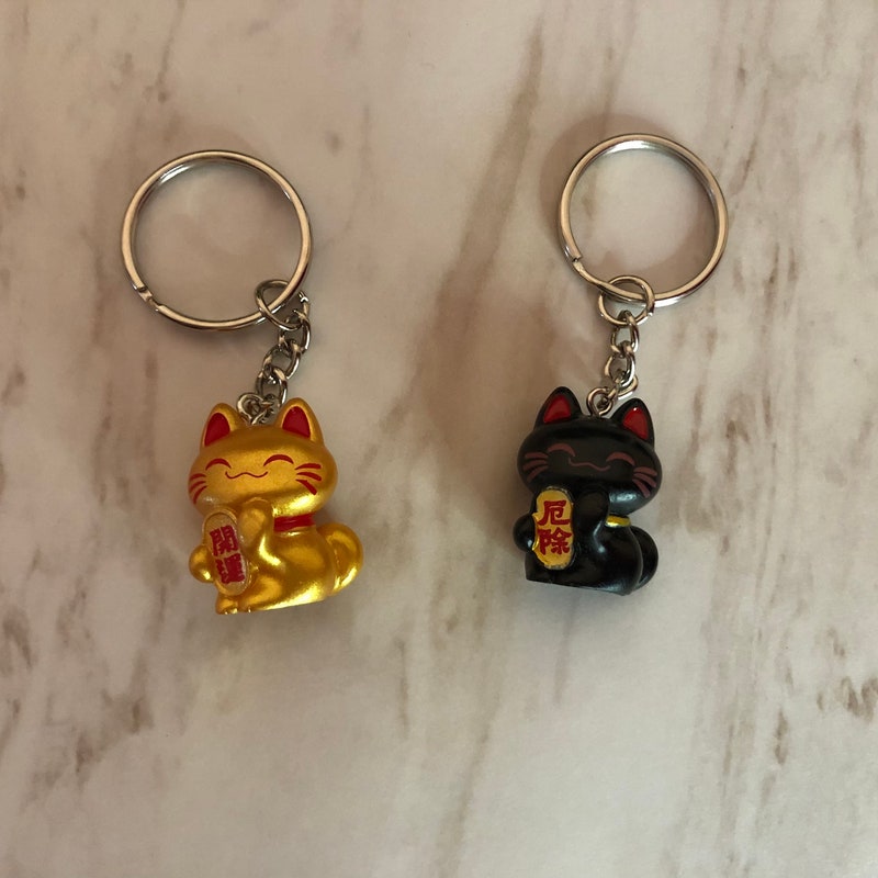 Japanese Cat Keychain - Etsy