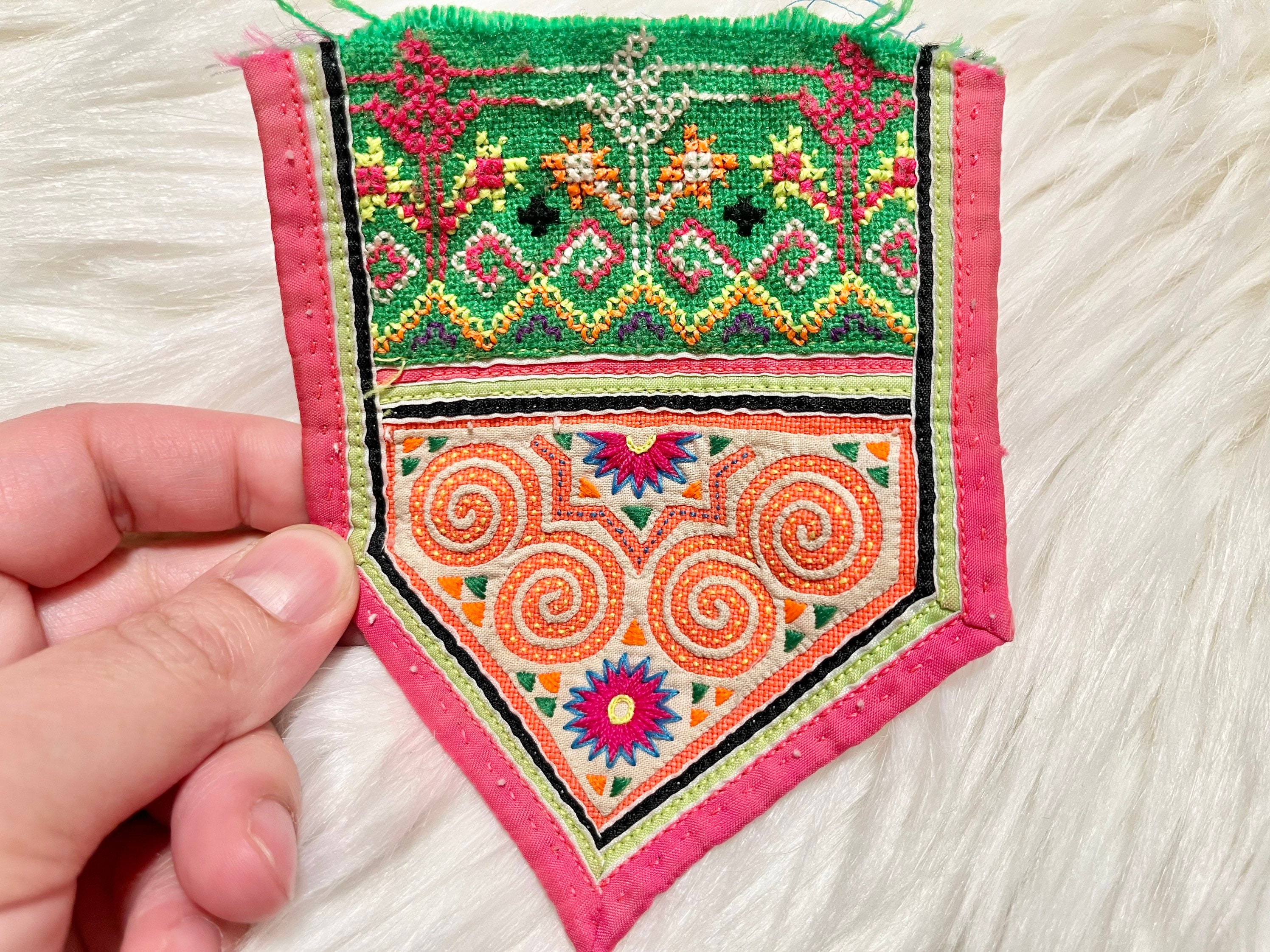 Hmong Textile, Hmong Paj Ntaub Qwj PNQ Textile, Handmade. Hilltribe ...