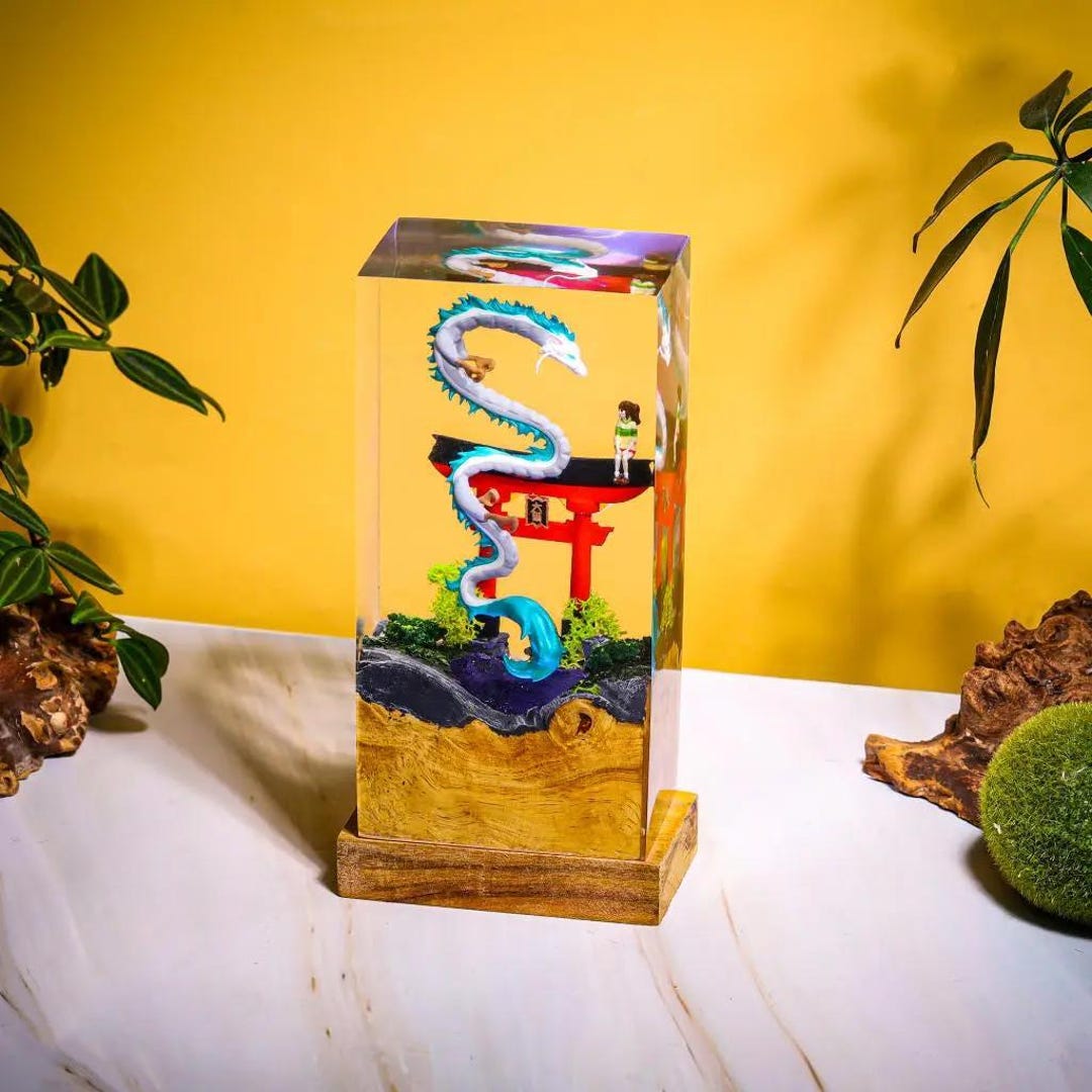 Spirited Away Diorama Lamp: Chihiro and Haku Dragon Scene (resin LED ...