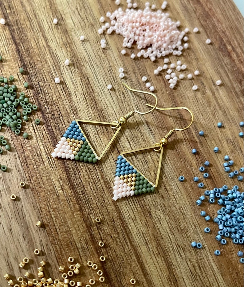 Multi Colored Triangle Brick Stitch - Etsy