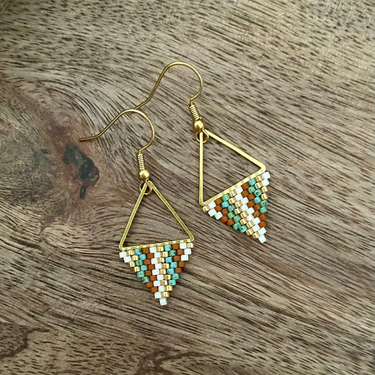 Vertical Striped Triangle Brick Stitch - Etsy