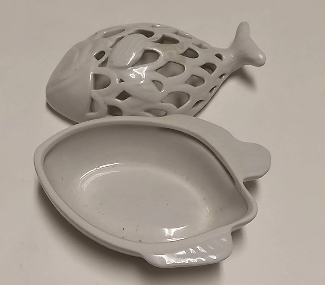Pacific Rim White Fish Trinket Dish Embossed Scale Cut Outs Bowl and ...