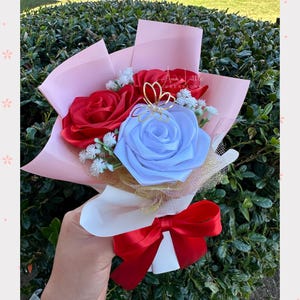 Eternal Rose Bouquet, Rosas Eternas, Forever Roses, Eternal Ribbon Roses. 3 Roses Bouquet, Red ...