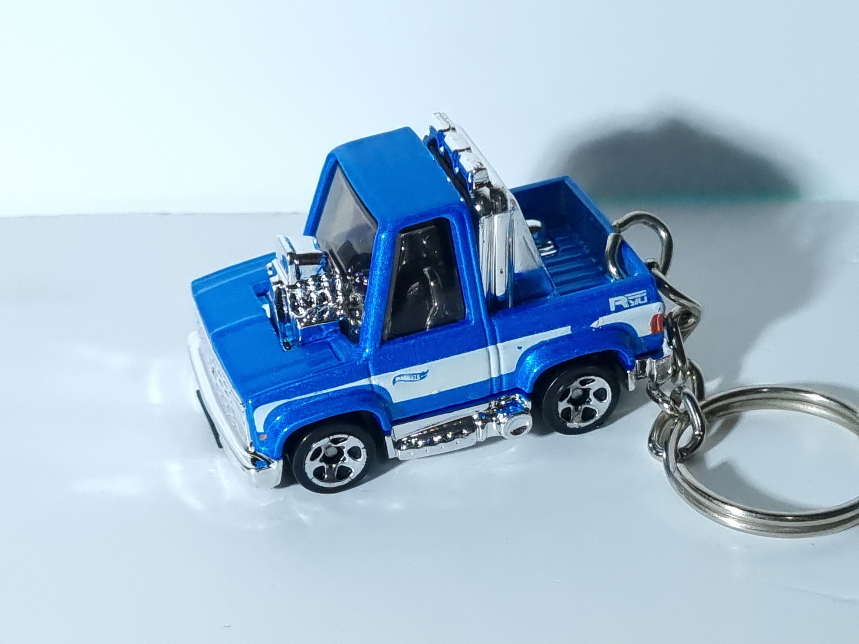 TOOND 83 CHEVY SILVERADO Hotwheels Keychain 1/64 Scale - Etsy