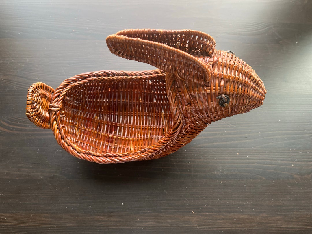 Vintage Wicker Rabbit Basket - Etsy