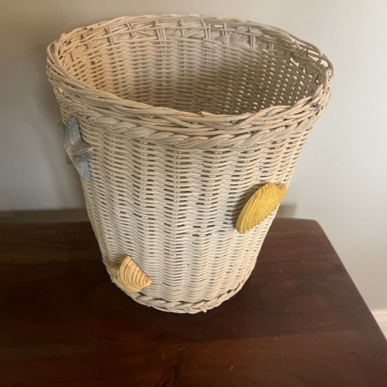 Vintage Wicker Beach Seashell Waste Basket - Etsy