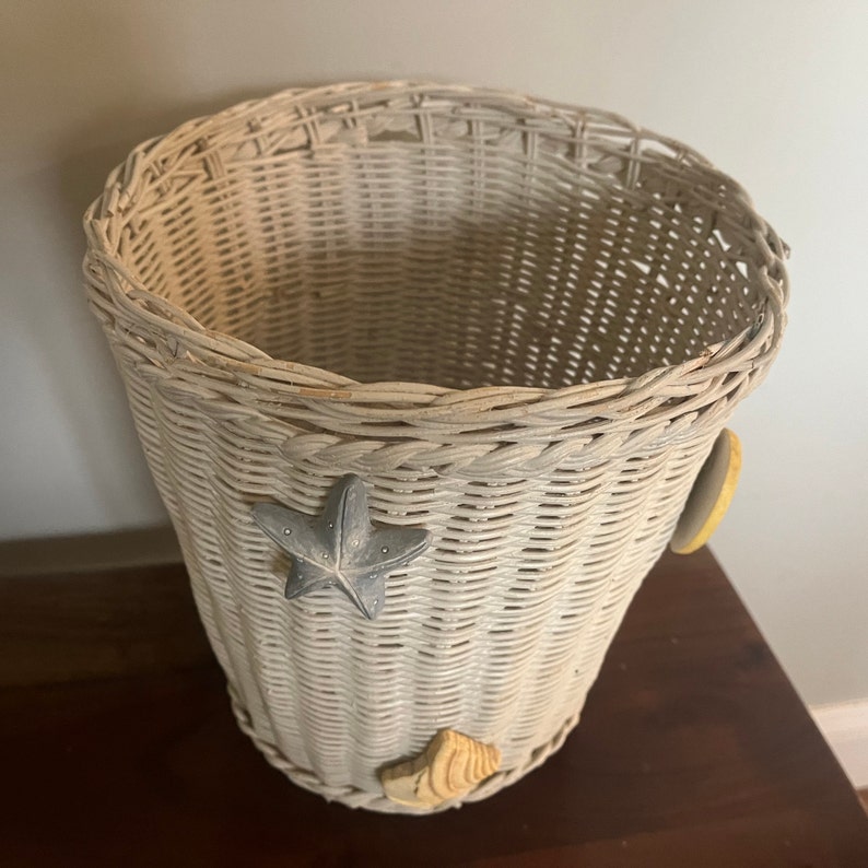 Vintage Wicker Beach Seashell Waste Basket - Etsy