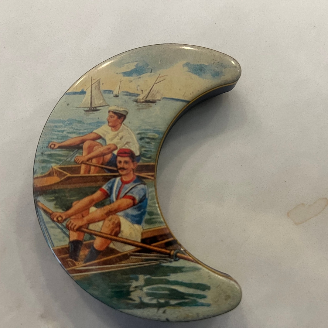 Moon-shaped Lack Erli-huus Swiss Candy Tin - Etsy