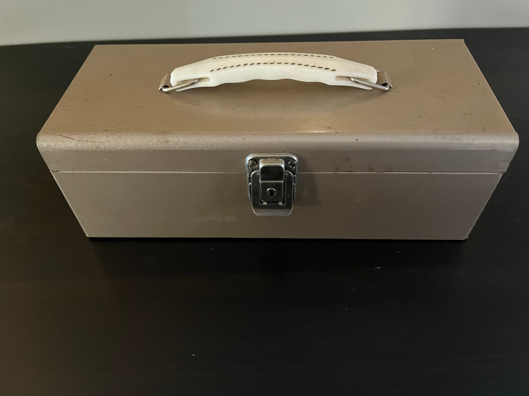 Vintage Small Metal Tool Box - Etsy
