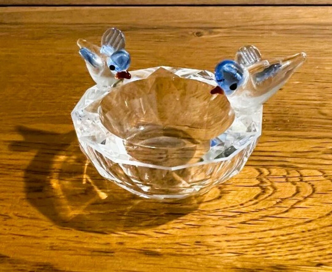 Vintage Crystal Bird Bath With Blue Birds - Etsy