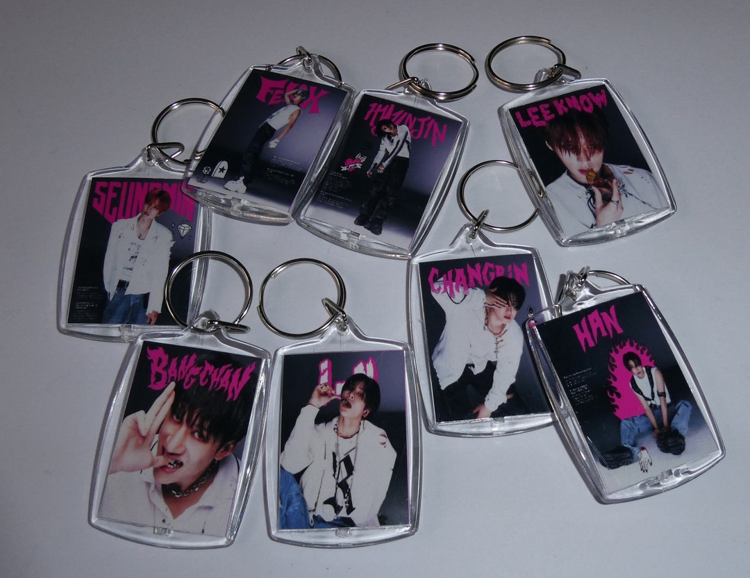 KPOP 8 Boyband STRAY KIDS Rock Star Keyrings - Etsy