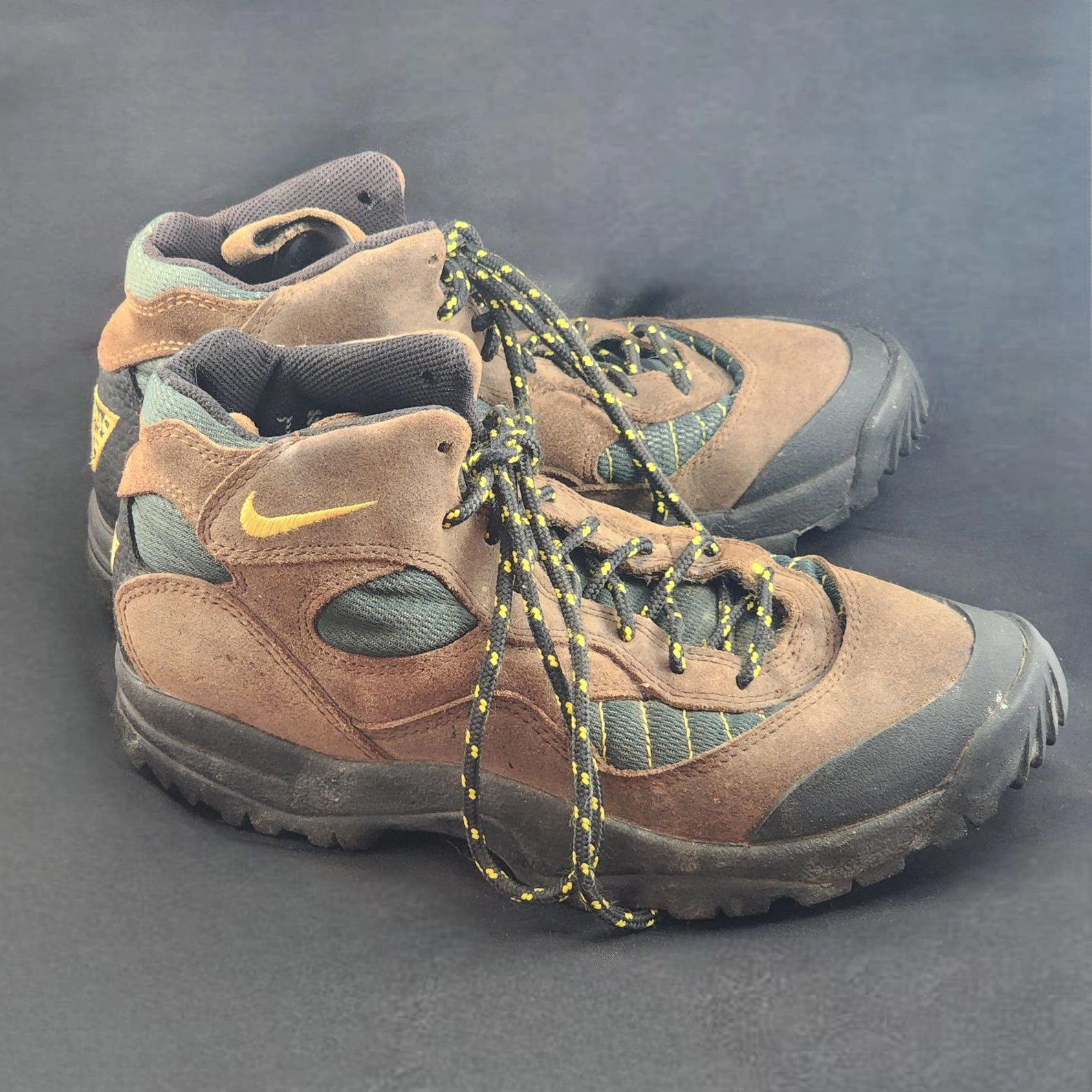 Vintage Nike ACG Air Caldera Hiking Boot Brown Green Womens Size 7.5 ...