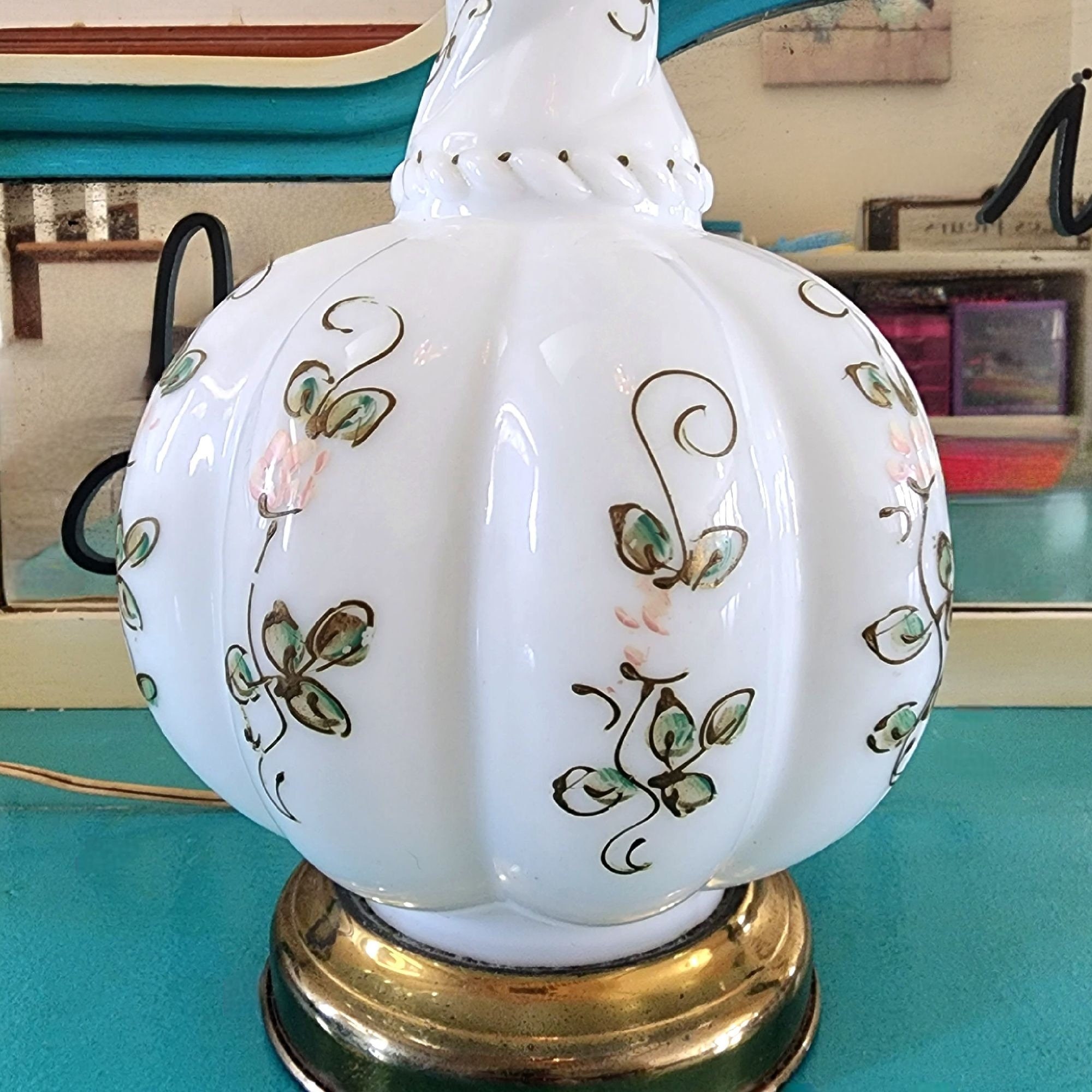 Vintage Milk Glass 3 Way Table Lamp Hand Painted Floral Swirl MCM ...