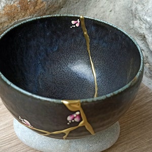 Kintsugi Bowl, Hand Painted Flowers - Etsy