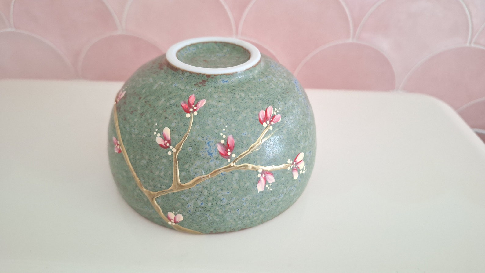 Kintsugi Bowl, Hand Painted Flowers, Made in Japan. - Etsy
