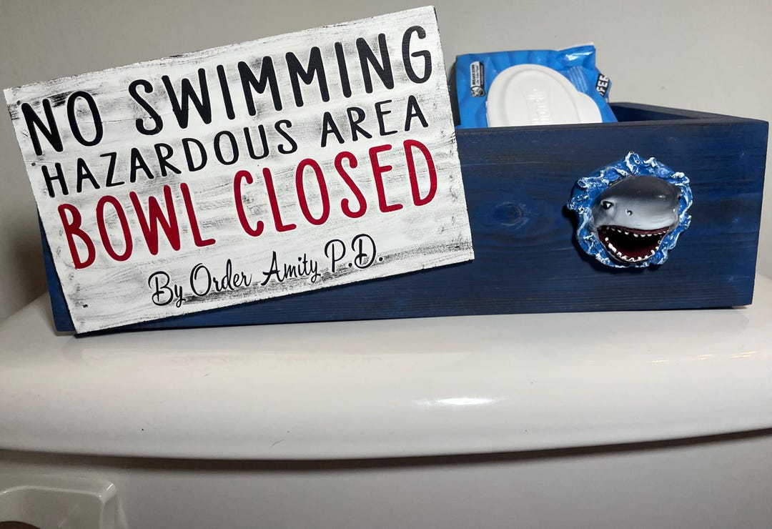 Jaws Movie Decor, Funny Bathroom Humor, Fun Bath Storage, Jaws Decor ...