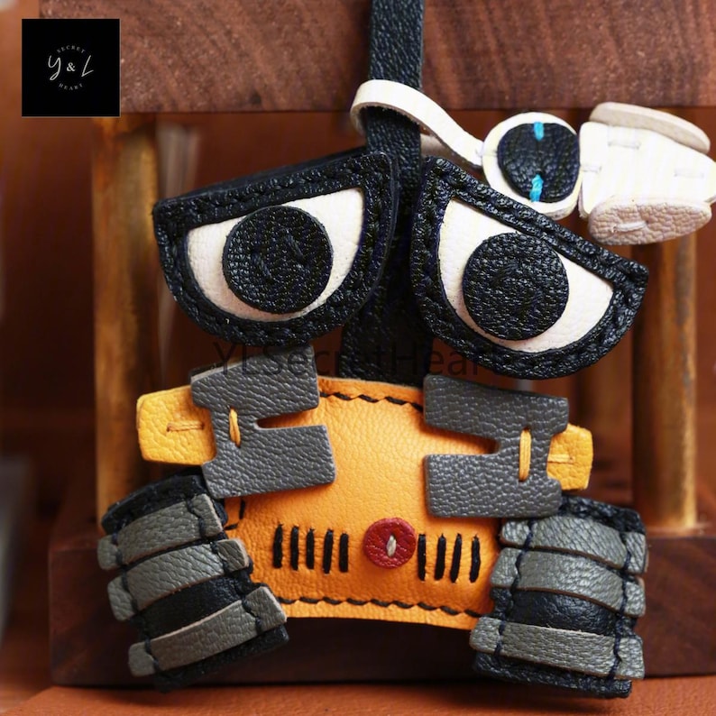 WALL·E Leather Charm, Handmade Leather Robots Bag Charm, Leather ...