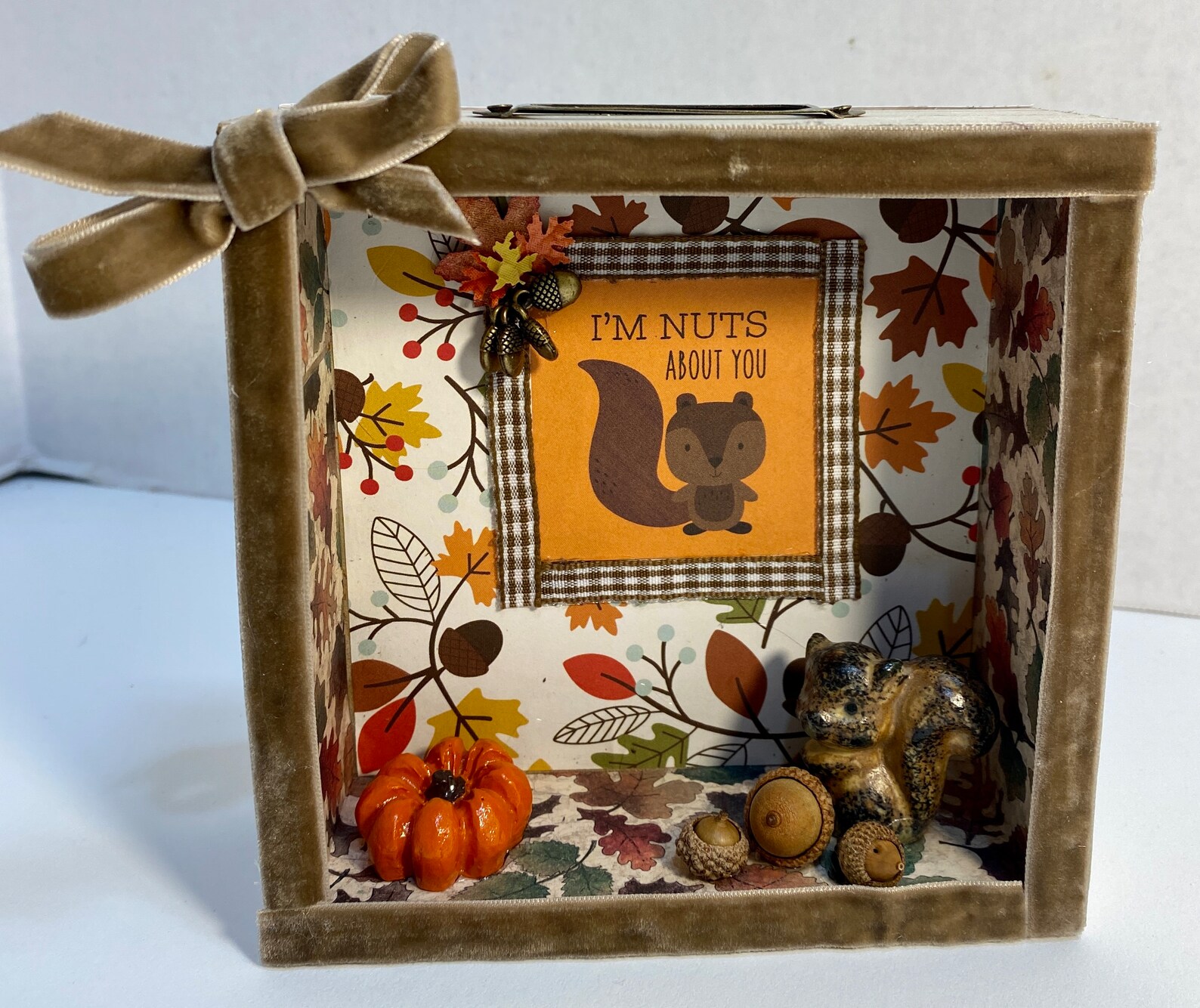 Squirrel, Fall, Autumn, Leaves, Pumpkins, Gift, Decoration, Diorama ...