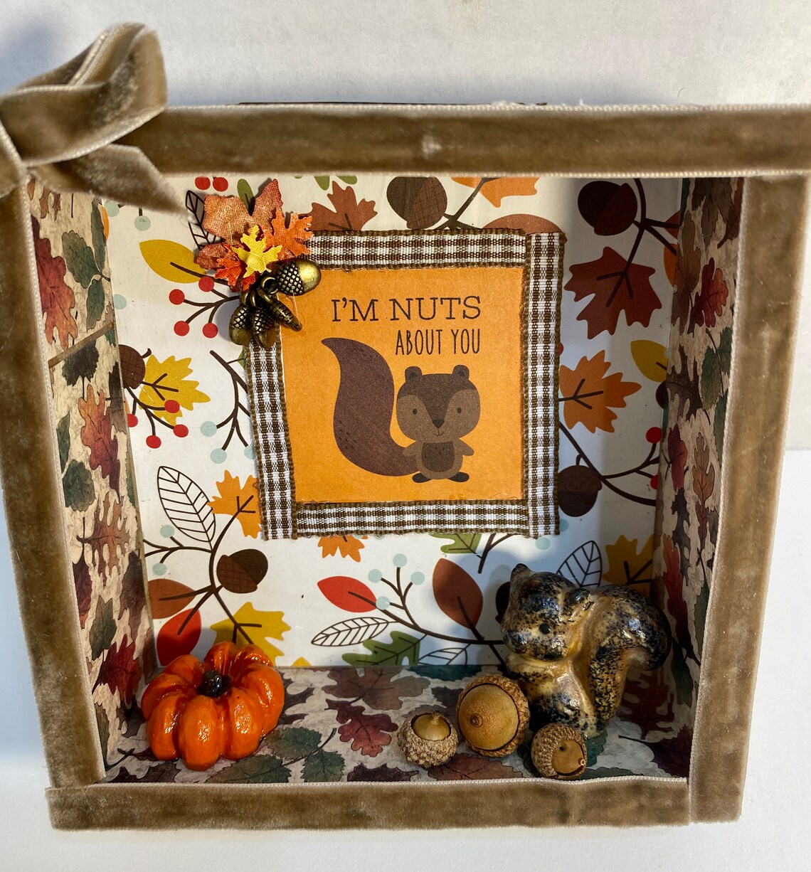 Squirrel, Fall, Autumn, Leaves, Pumpkins, Gift, Decoration, Diorama ...