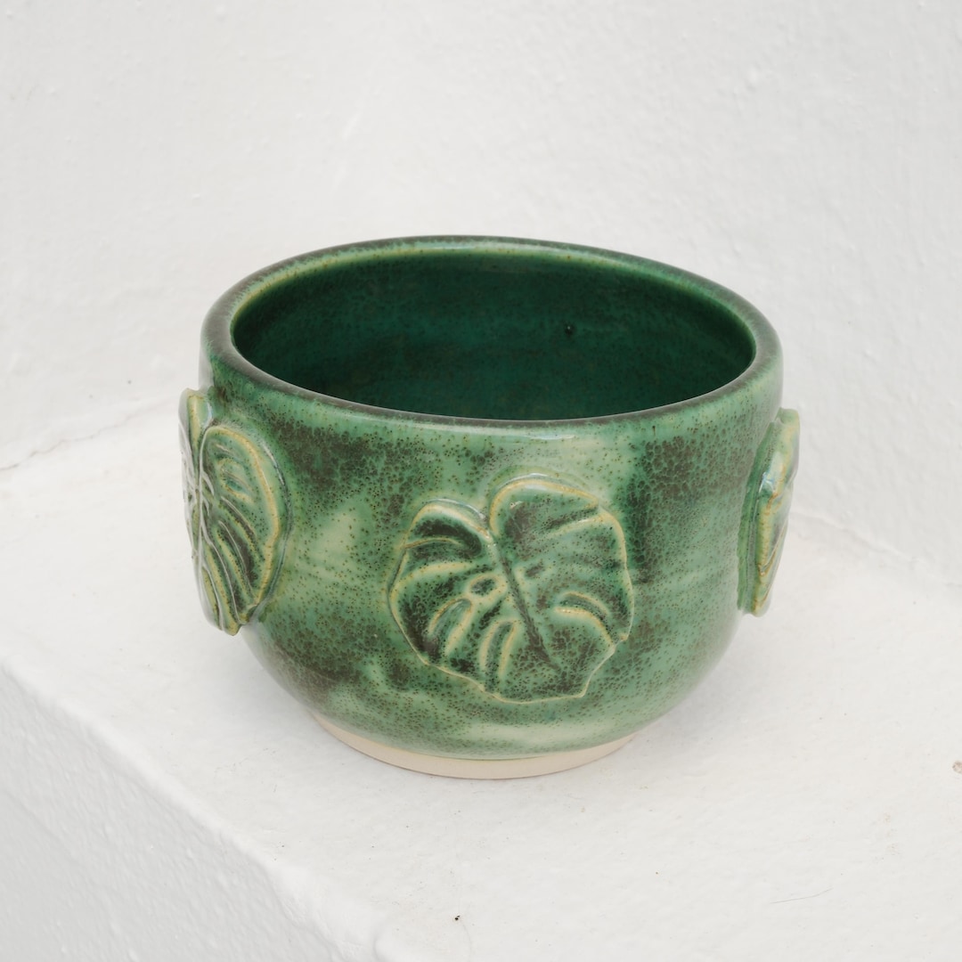 Handmade Green Ceramic Monstera Bowl: Footed Pottery Matcha Bowl - Etsy