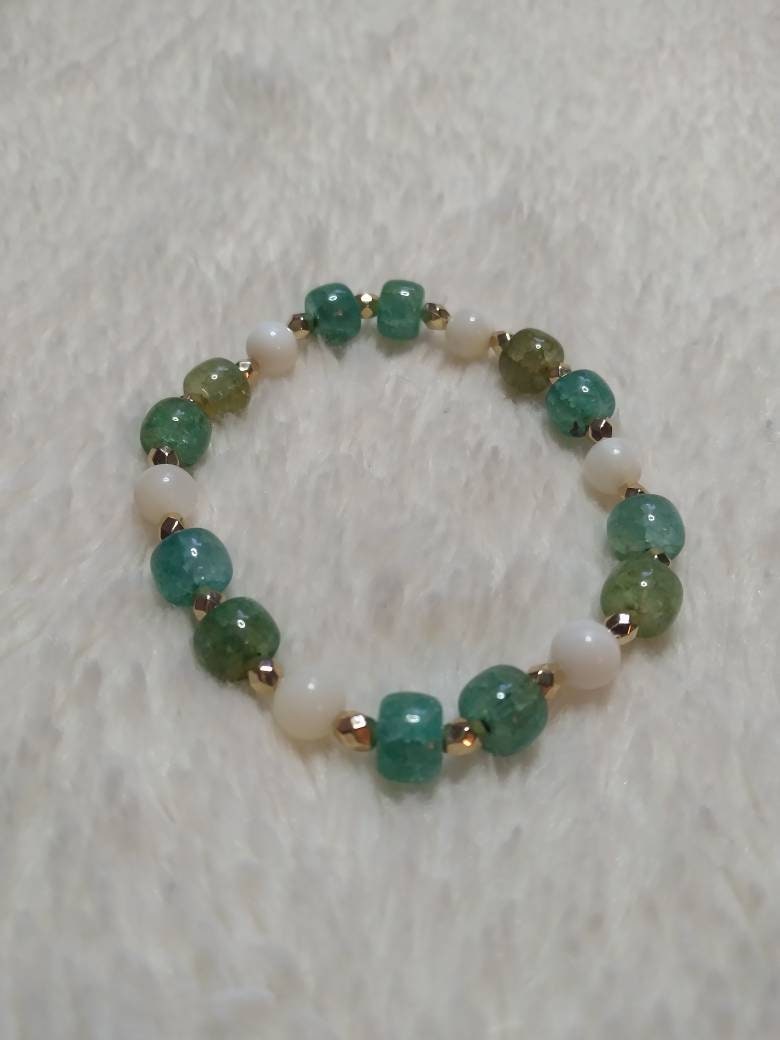 River Shell Springtime - Etsy