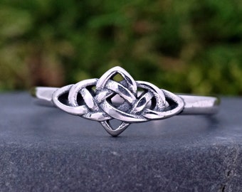 Simple Knot Promise Ring - Etsy