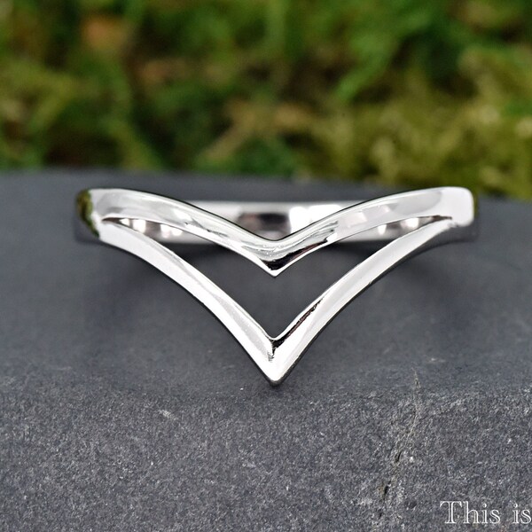 Chevron Ring - Etsy