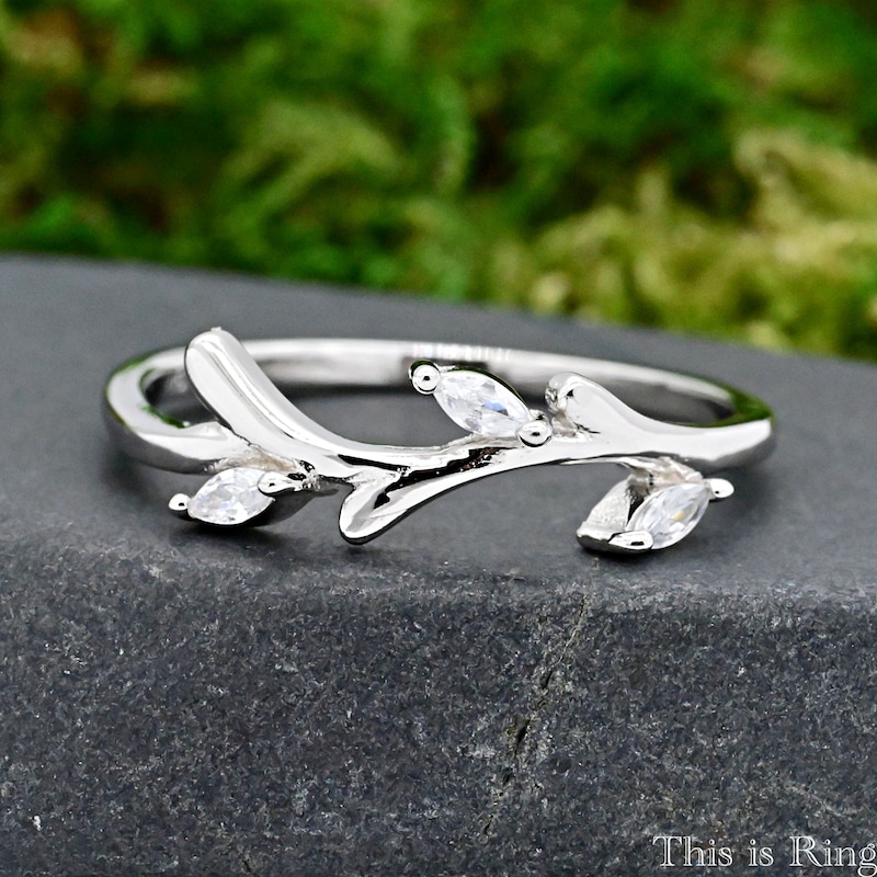 Vine Leaf Ring - Etsy
