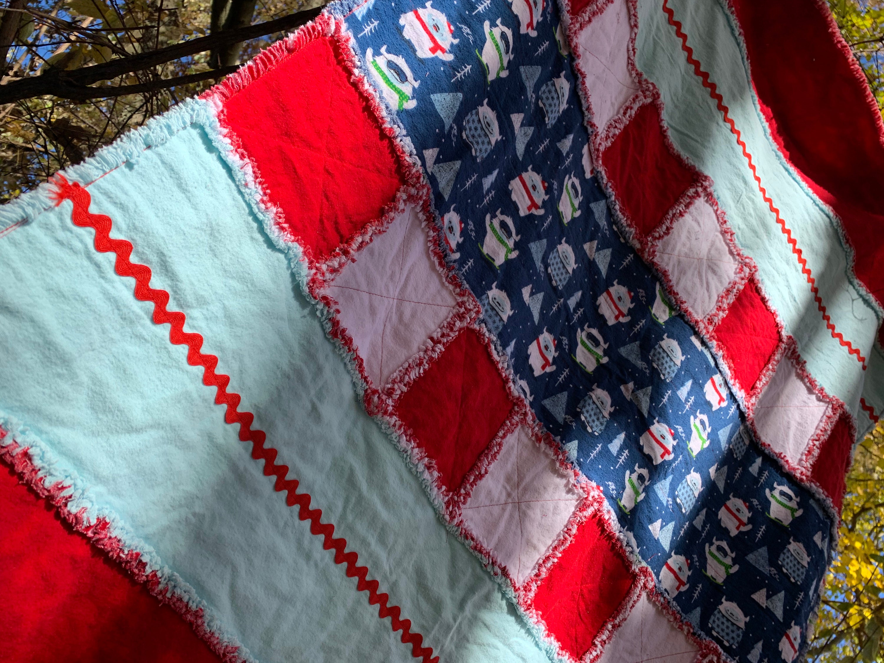 Christmas Flannel Rag Quilt ice Blue, Red and White With Dark Blue ...
