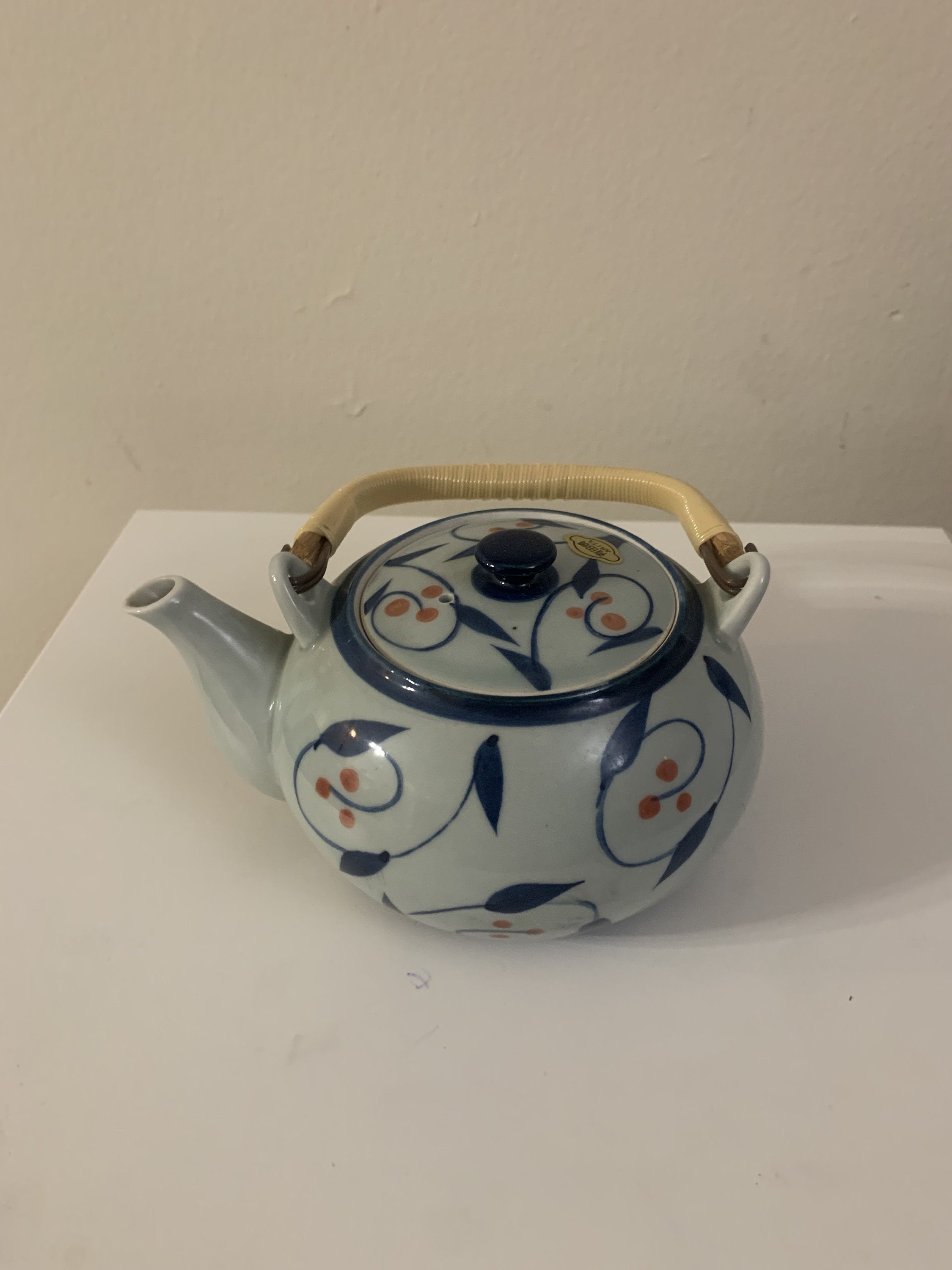 Vintage Arita Japan Porcelain Tea Set: Tea Pot and Three Tea Cups - Etsy