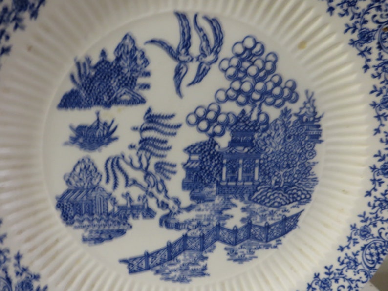 A Vintage Blue and White Royal China Blue Willow Dish Plate - Etsy