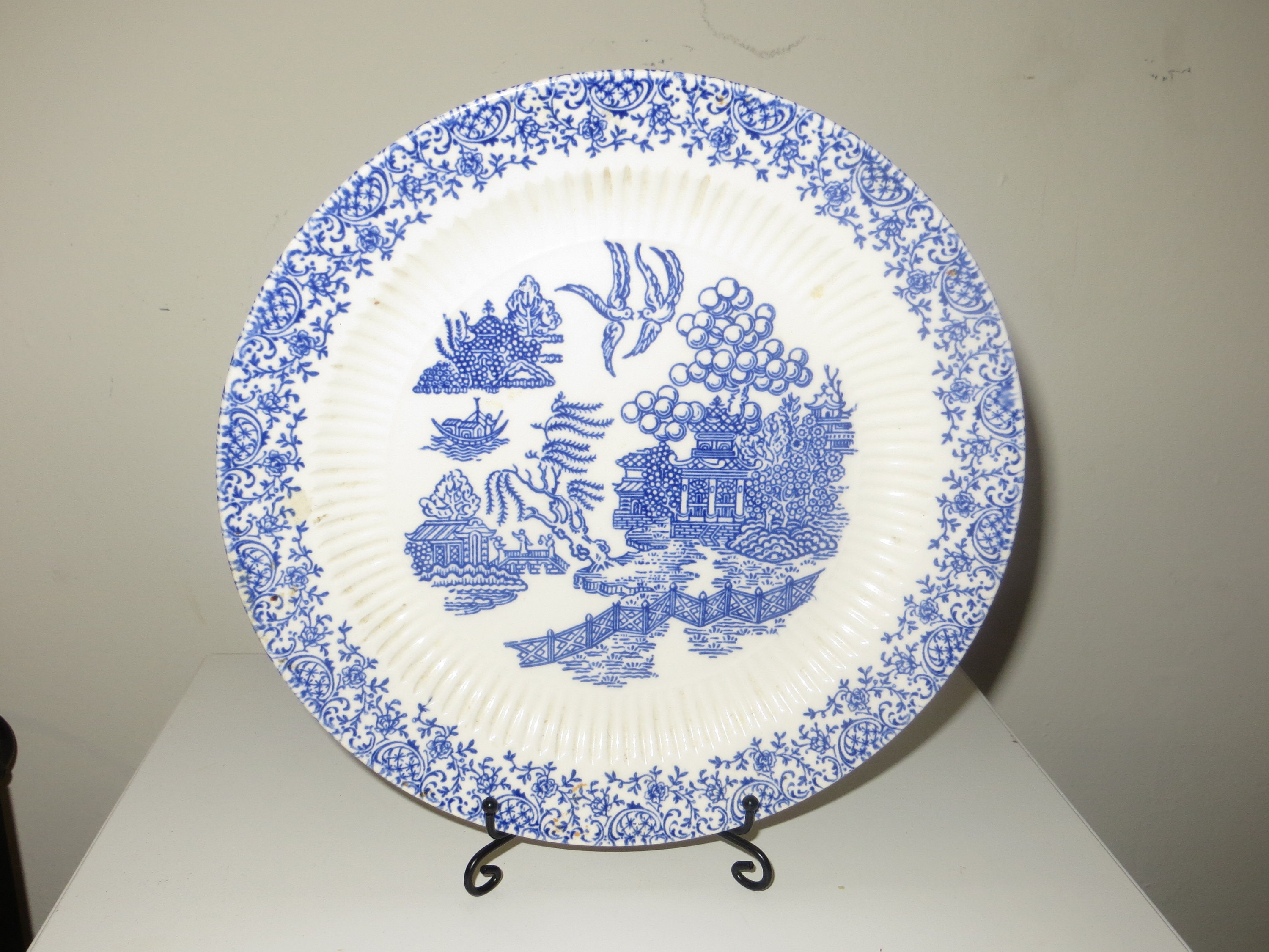 A Vintage Blue and White Royal China Blue Willow Dish Plate - Etsy