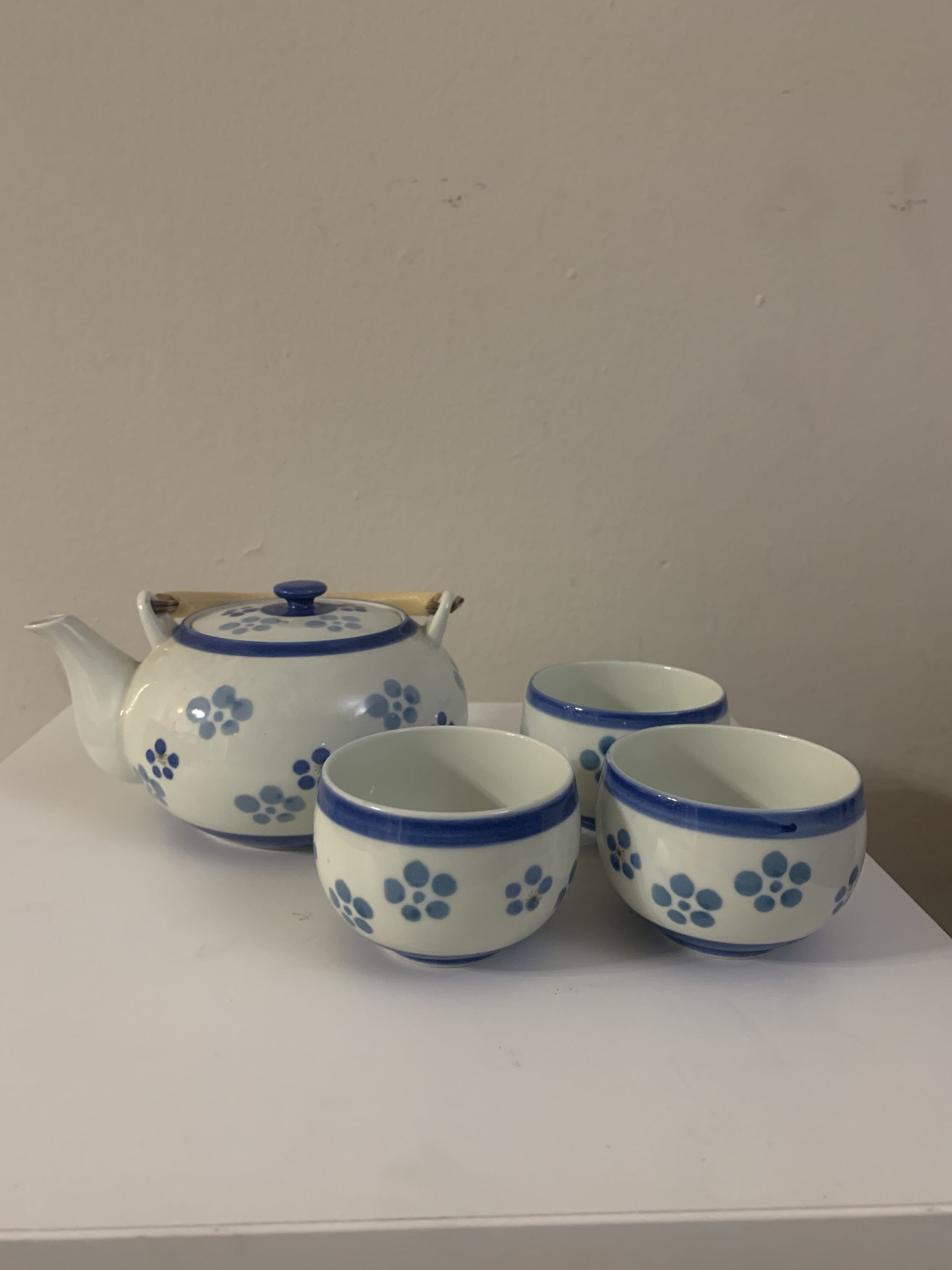 Vintage Arita Japan Porcelain Tea Set: Tea Pot and Three Tea Cups - Etsy