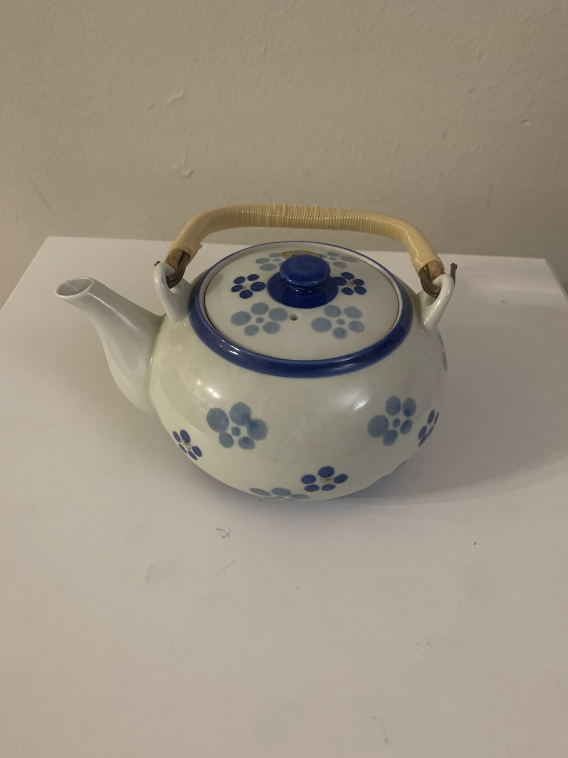 Vintage Arita Japan Porcelain Tea Set: Tea Pot and Three Tea Cups - Etsy