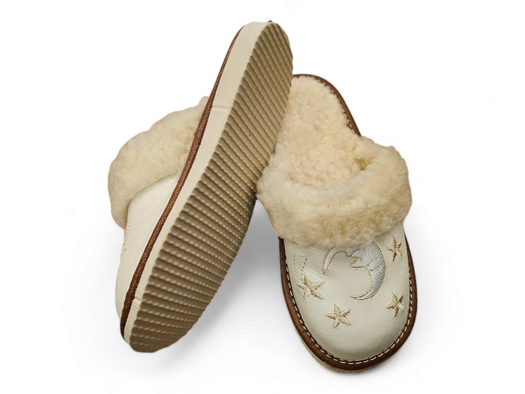 Children Slippers Cozy Made From Wool Inside and Red Felt Upper for ...
