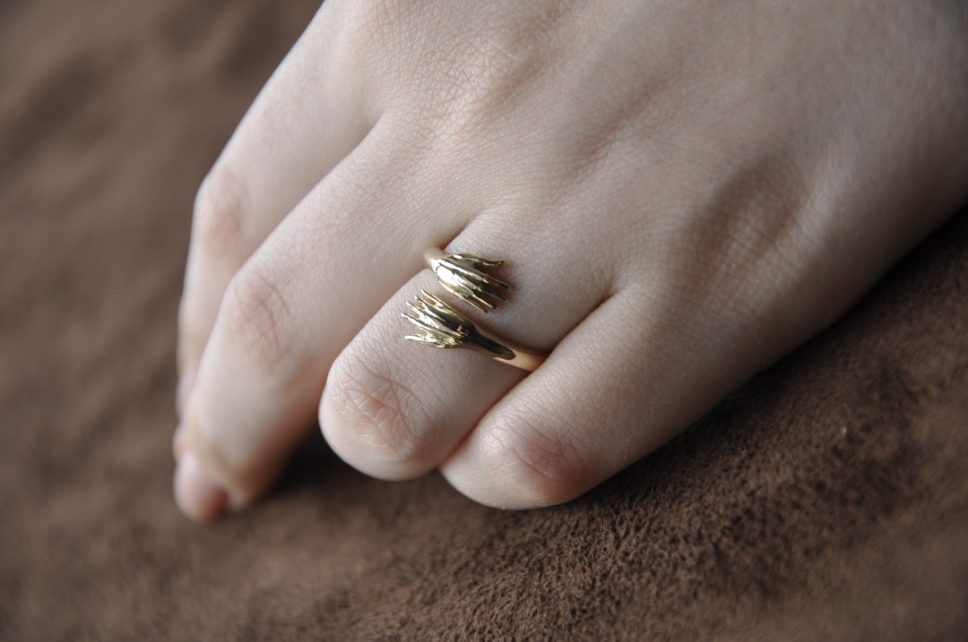 14k Solid Gold Hands Rings, Love Hugging Hand Ring, Love Hug Gold Ring ...