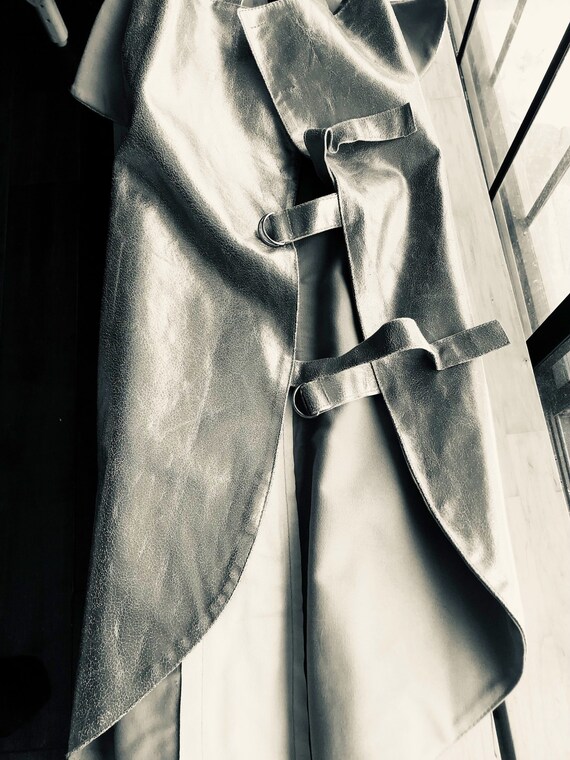 Vintage Medieval fencing costume vest and cape in gol… - Gem