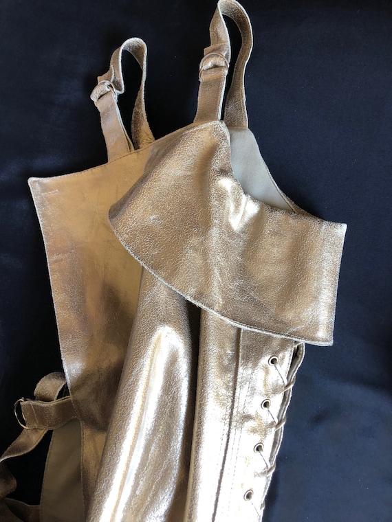 Vintage Medieval fencing costume vest and cape in gol… - Gem