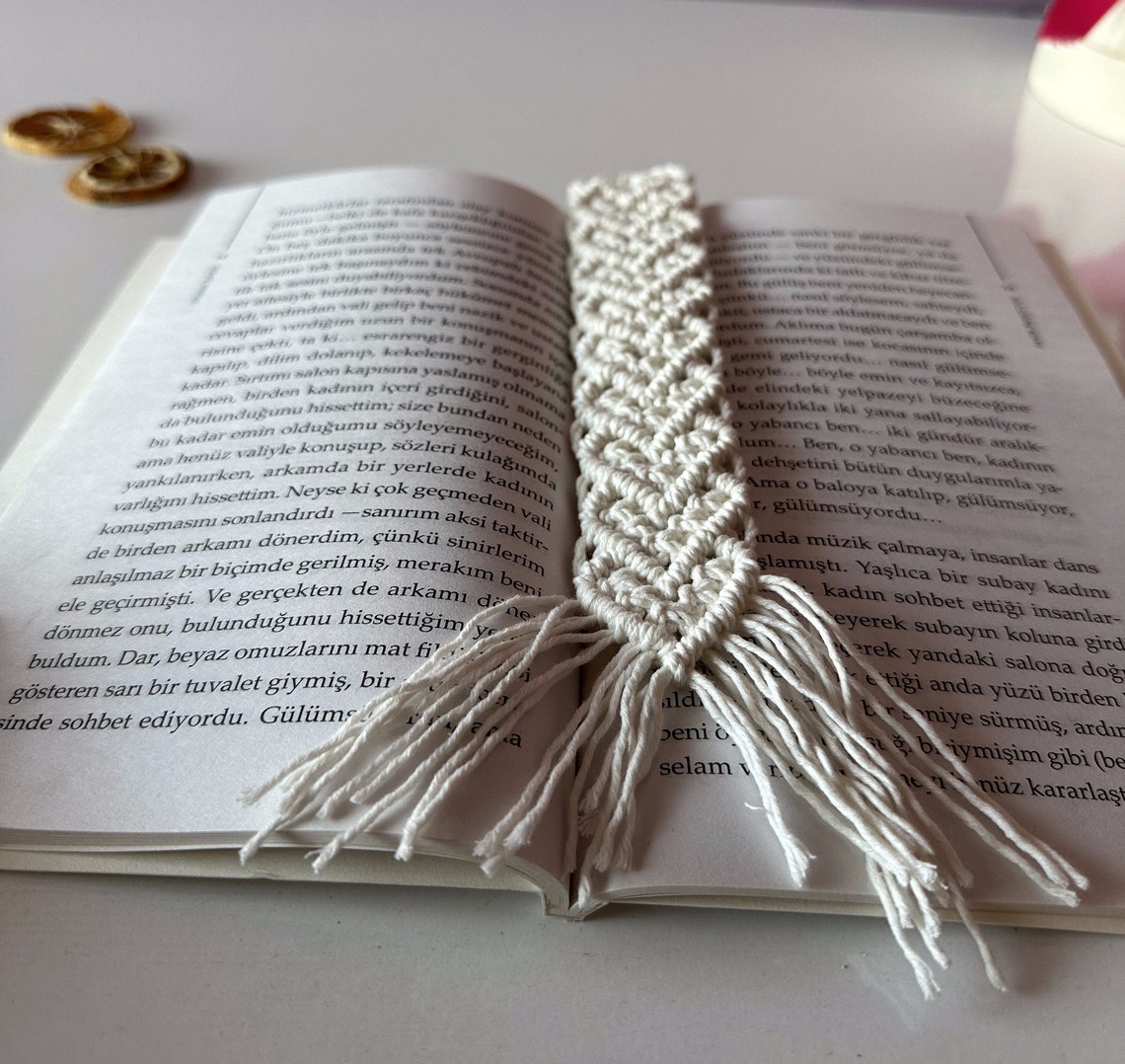 Pdf TUTORIAL of Macrame Heart Bookmark Step by Step Guide DIY - Etsy