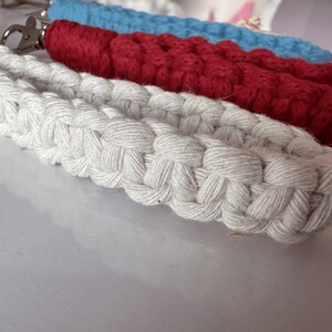 Macrame Keychain Pattern PDF Wristlet Key Chain Macrame for Beginners ...