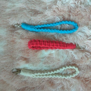 Macrame Keychain Pattern PDF Wristlet Key Chain Macrame for Beginners Macrame Lanyard Boho ...