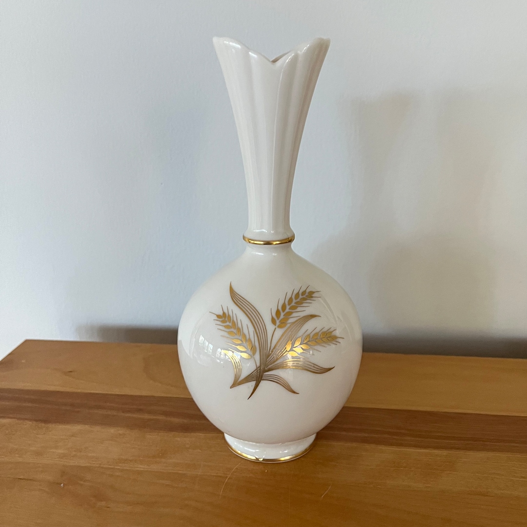 Vintage 1970s Lenox Porcelain Cream-colored 8” Bud Vase With 24K Gold ...