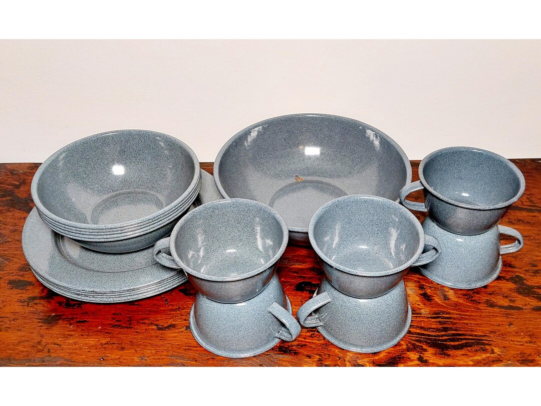 Vintage 1940s Graniteware 18 Piece Enamelware Set, Plates Bowls Cups - Etsy