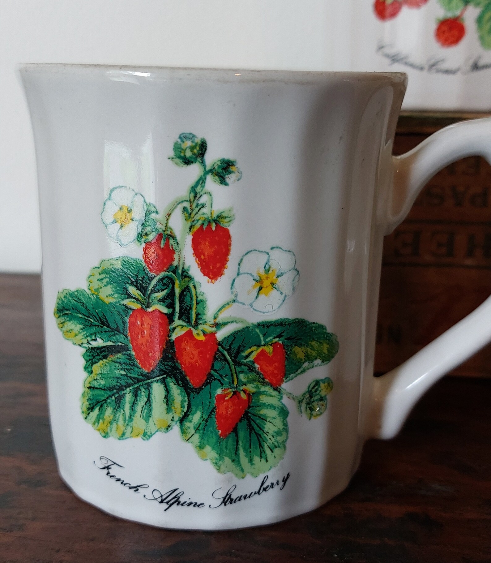 Vintage 1970s Strawberry Mugs CHOICE of Mug - Etsy