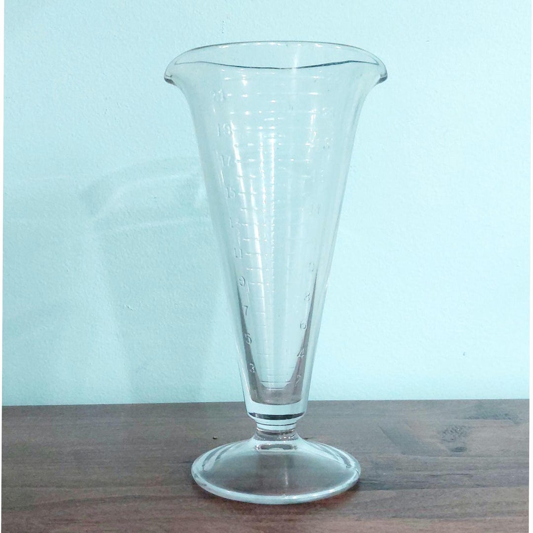 Rare Midcentury BETA Scale Glass Lab Beaker Double Spout Marked and ...