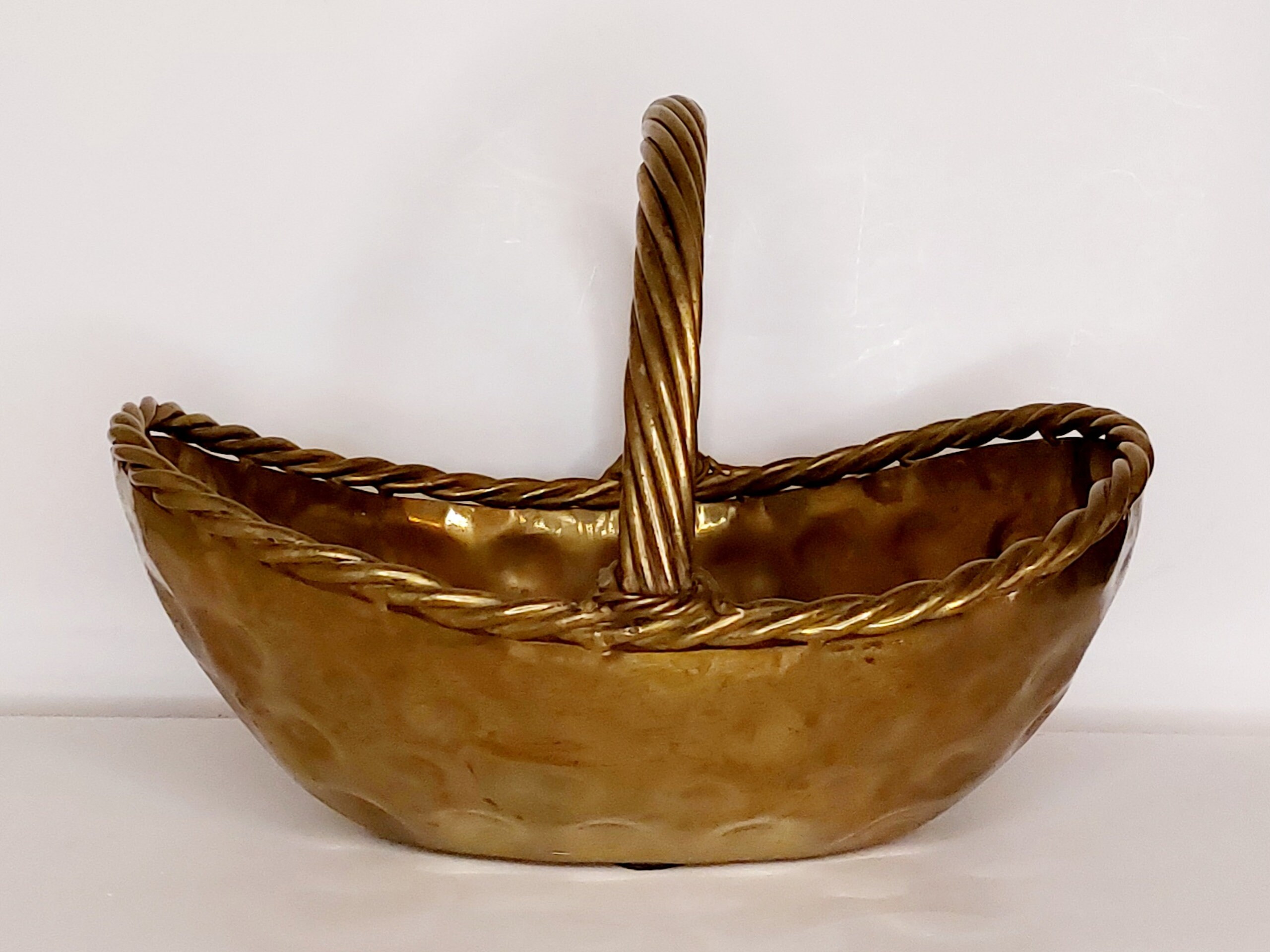 Midcentury Large Brass Basket, Vintage Hammered Brass Fruit Basket, Mid ...