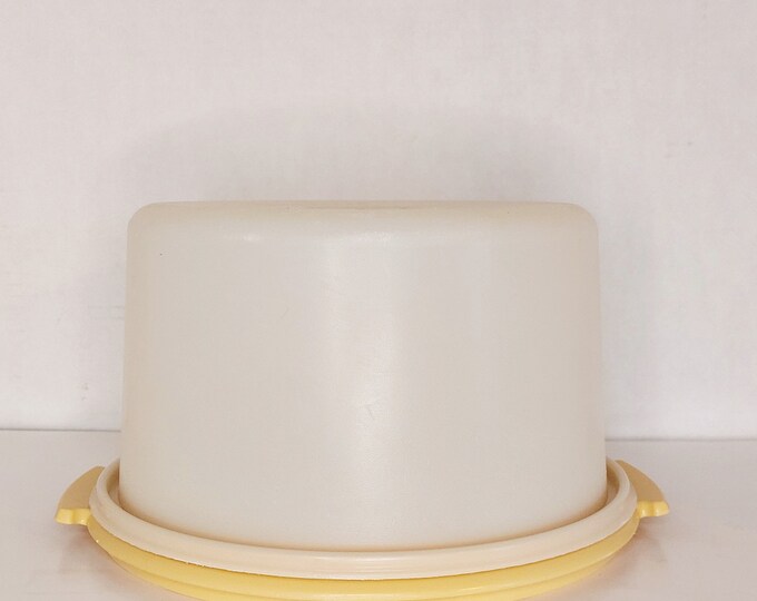 Vintage Tupperware Cake Keeper Carrier Harvest Gold Storage Container ...