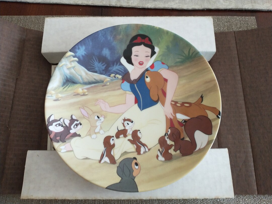 Vintage Snow White With A Smile and A Song Disney Plate Collection ...