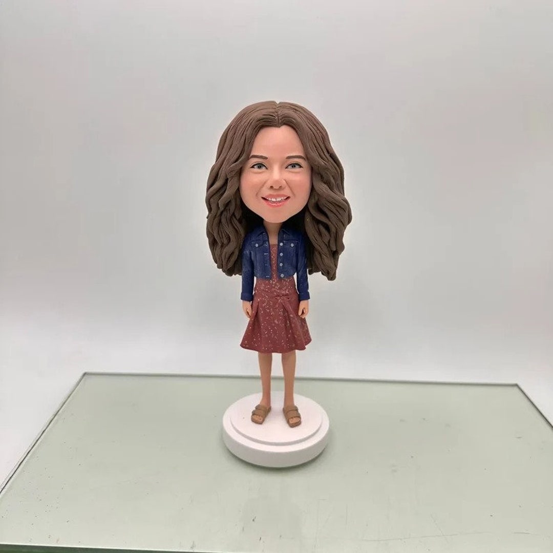 Custom Girl Bobbleheads, Custom Female Bobbleheads, Personalized Women ...